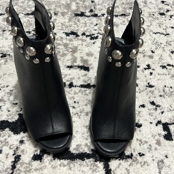 Karl Lagerfeld | Shoes | New Karl Lagerfeld Bonnie Peep Toe Booties ...